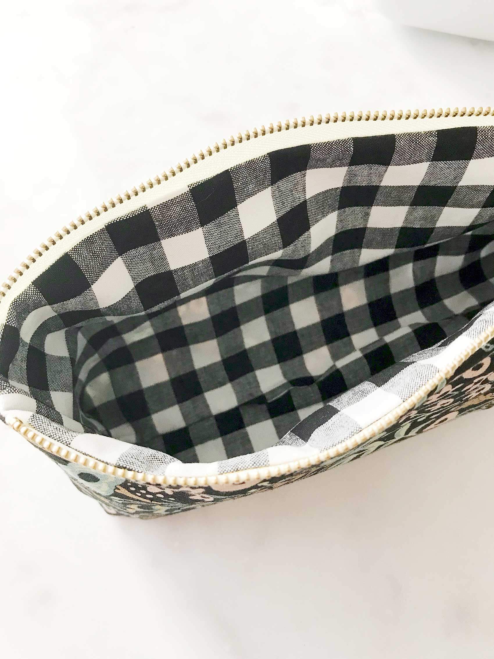 Zipper Pouch a Perfect Holiday Hostess Gift Cut with the Cricut Maker